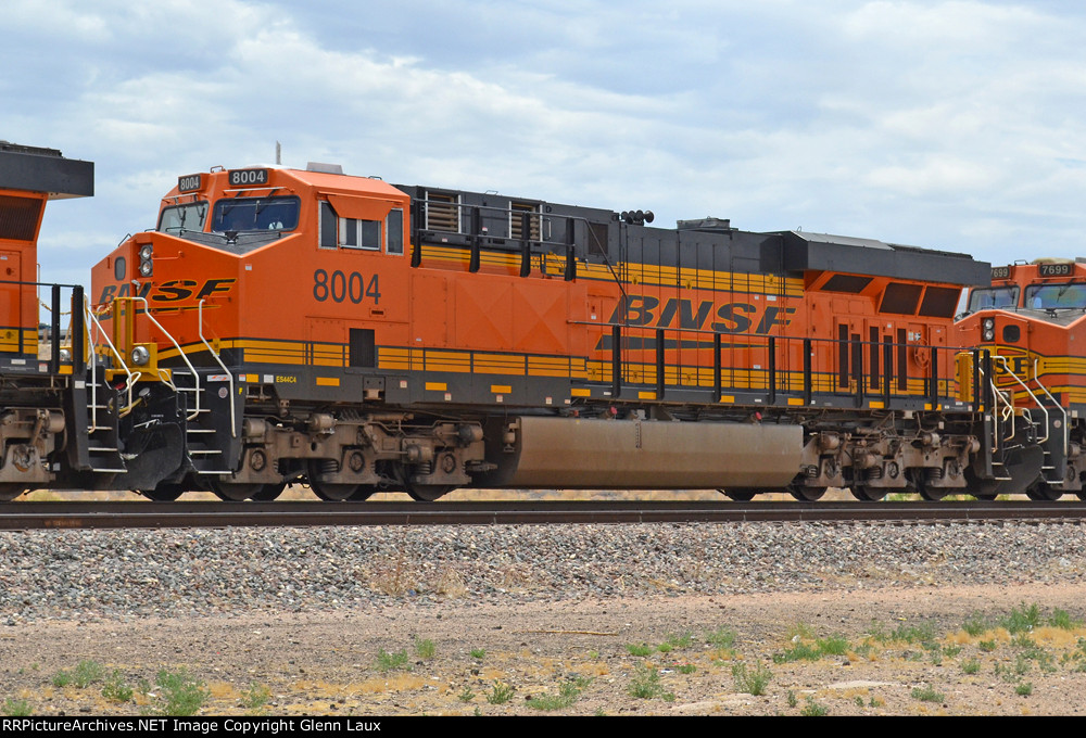 BNSF 8004